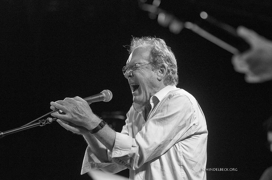 Phil Minton & Roger Turner - Roulette